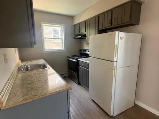 2 Br, 1 bath, Condo 348 South 6th St