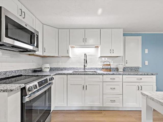 2 Br, 1 bath, Condo 34 Surrey Dr