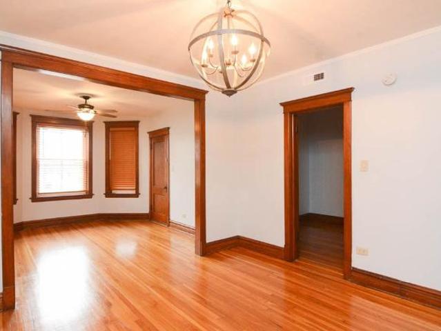 2 Br, 1 bath, Condo 3511 N Western