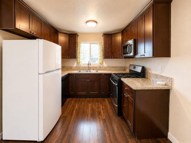 2 Br, 1 bath, Condo 3523 J Street