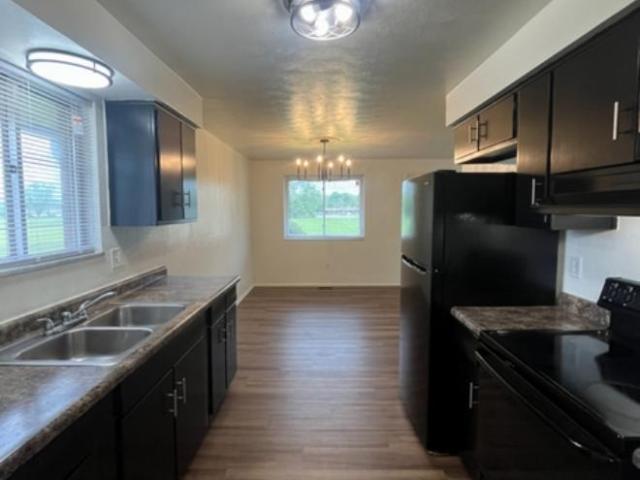 2 Br, 1 bath, Condo 352 362 Burman Ave