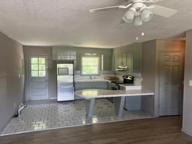 2 Br, 1 bath, Condo 353 Calvin Sowers Rd