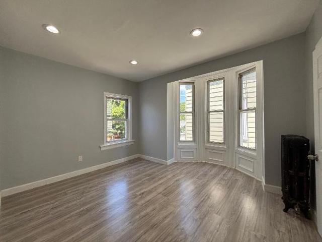 2 Br, 1 bath, Condo 353 Fay Ave
