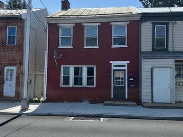2 Br, 1 bath, Condo 353 N Hanover St