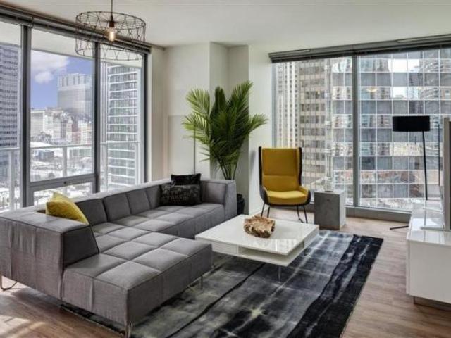 2 Br, 1 bath, Condo 354 E Wacker