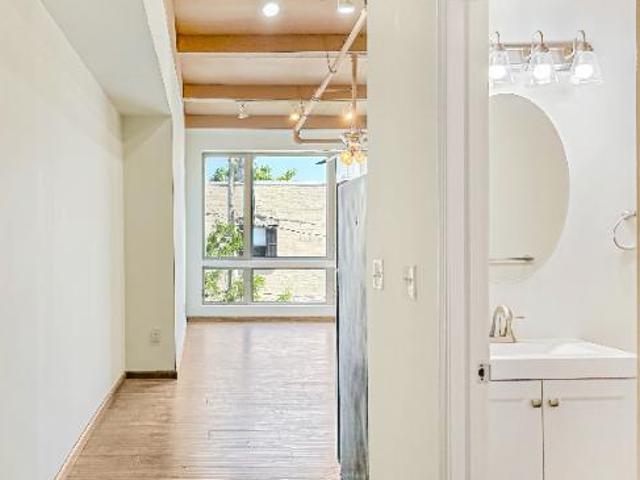2 Br, 1 bath, Condo 3554 Sepviva St