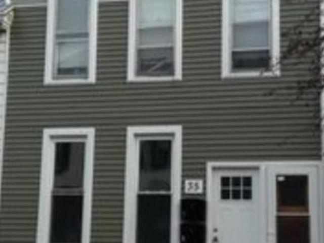 2 Br, 1 bath, Condo 35 E Market St