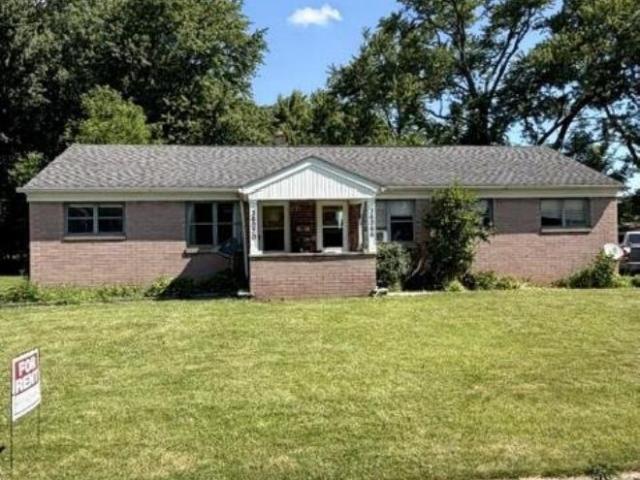 2 Br, 1 bath, Condo 36070 Maple Dr
