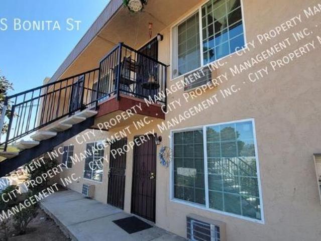 2 Br, 1 bath, Condo 3600 S Bonita St