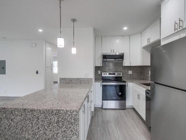 2 Br, 1 bath, Condo 3603 King Street