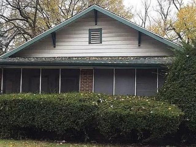 2 Br, 1 bath, Condo 3618 N Capitol Ave