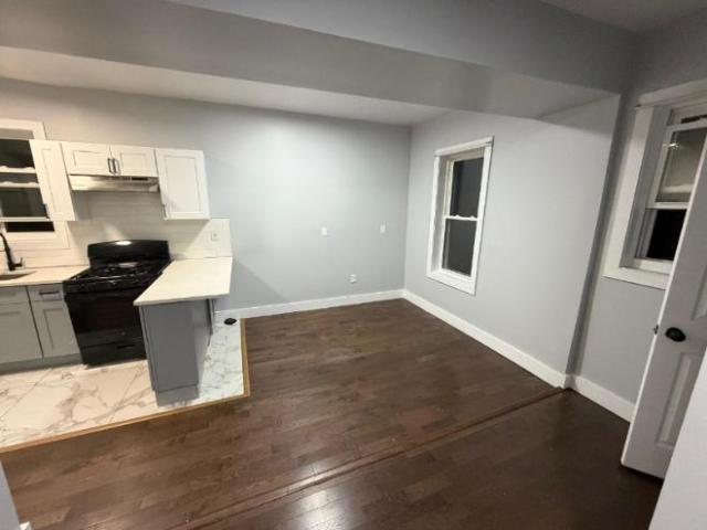 2 Br, 1 bath, Condo 362 Peshine Ave