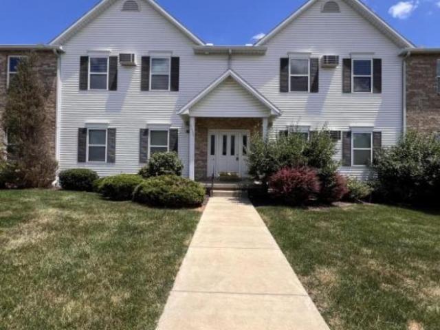 2 Br, 1 bath, Condo 3635 Indian Run