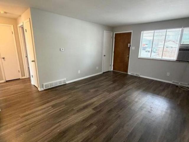 2 Br, 1 bath, Condo 3679 Teller St