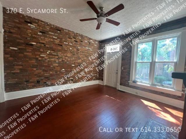 2 Br, 1 bath, Condo 370 E Sycamore St