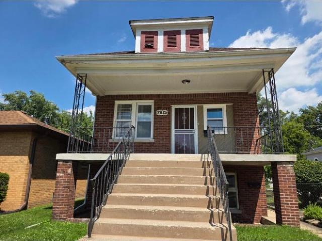 2 Br, 1 bath, Condo 3725 Monroe St Unit