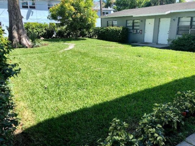 2 Br, 1 bath, Condo 37280 Okeechobee Ave
