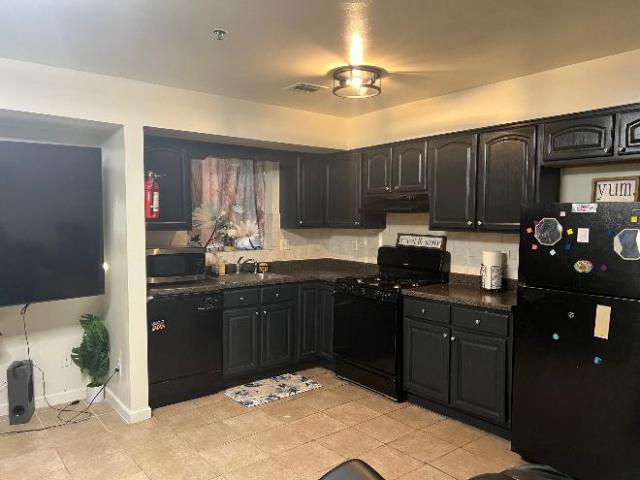 2 Br, 1 bath, Condo 372 Grove St
