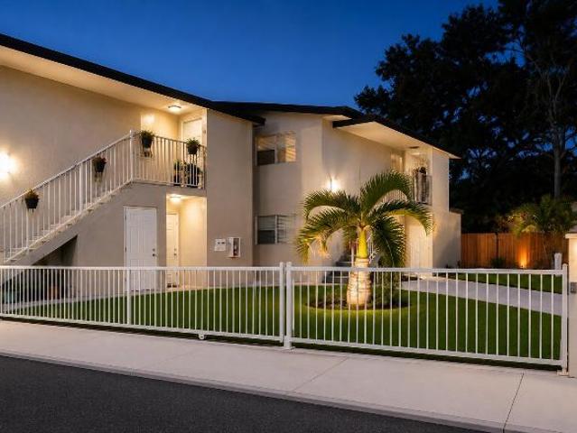 2 Br, 1 bath, Condo 3741 Sw 60th Ave