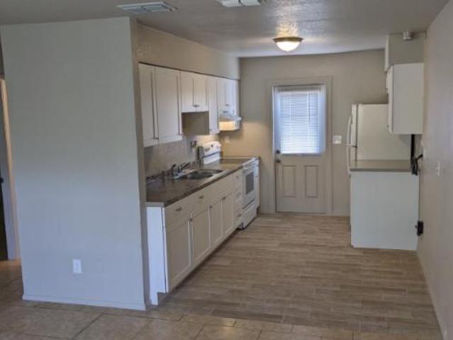2 Br, 1 bath, Condo 3755 66th Avenue N