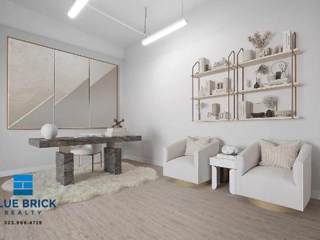 2 Br, 1 bath, Condo 3751 S Hill St