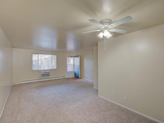 2 Br, 1 bath, Condo 375 S Depew St