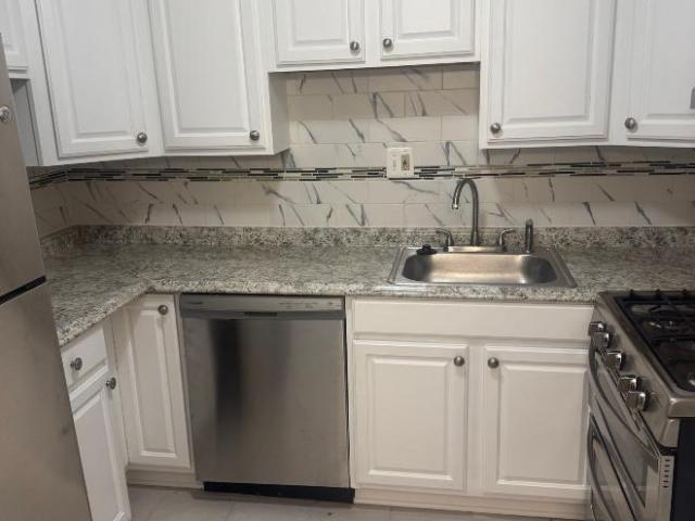 2 Br, 1 bath, Condo 3807 Swann Rd