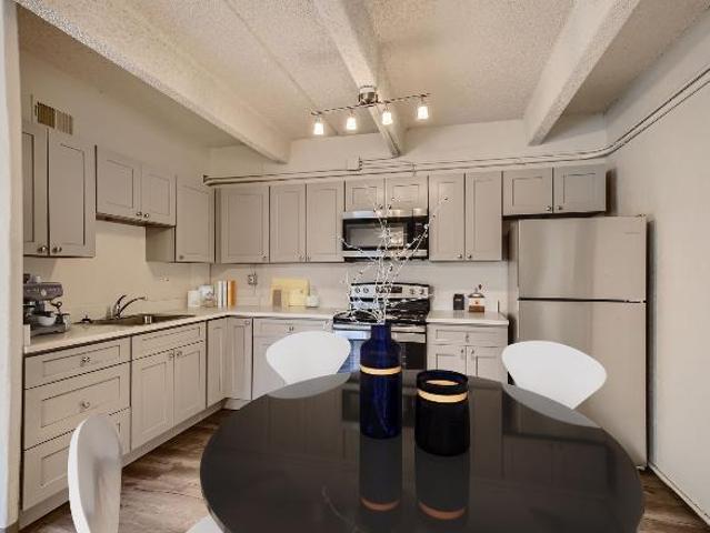 2 Br, 1 bath, Condo 3800 South Julian Street Unit