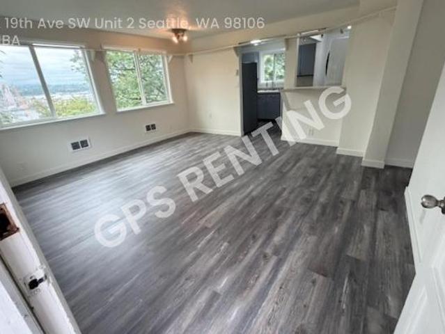2 Br, 1 bath, Condo 3802 19th Ave SW