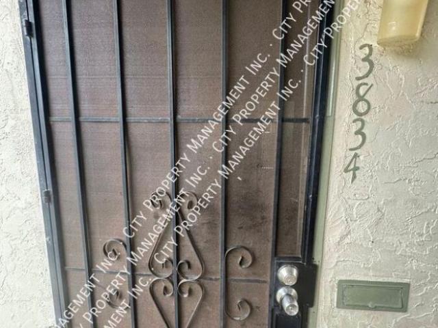 2 Br, 1 bath, Condo 3834 Euclid Ave