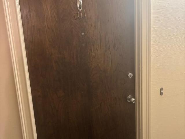 2 Br, 1 bath, Condo 3840 Howe St