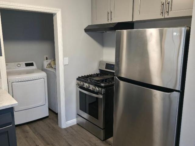 2 Br, 1 bath, Condo 3870 La Salle Ave