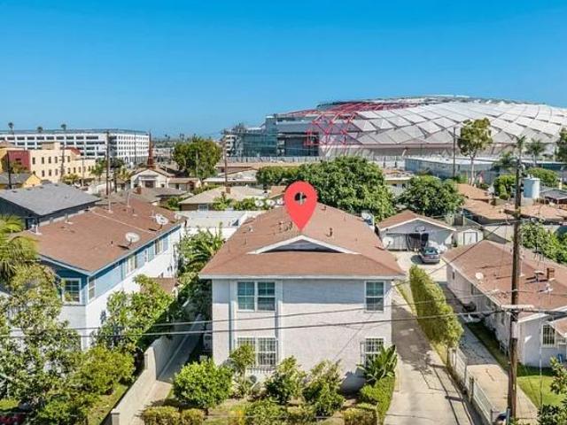 2 Br, 1 bath, Condo 3927 W 105th St