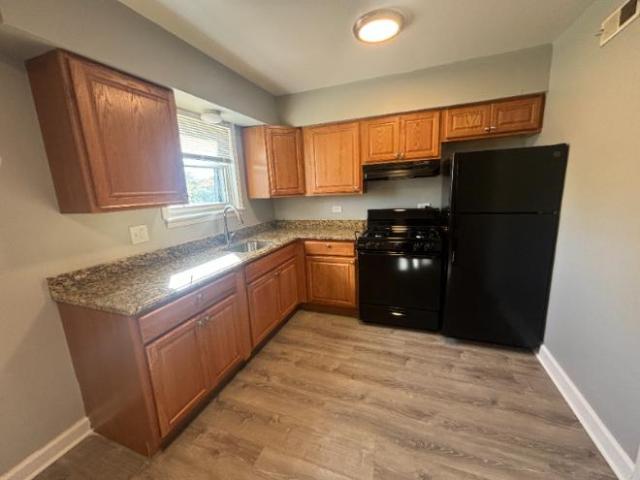 2 Br, 1 bath, Condo 392 Hickory St