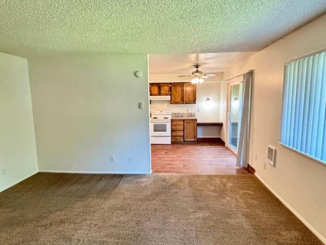 2 Br, 1 bath, Condo 3950 SW 102nd Ave
