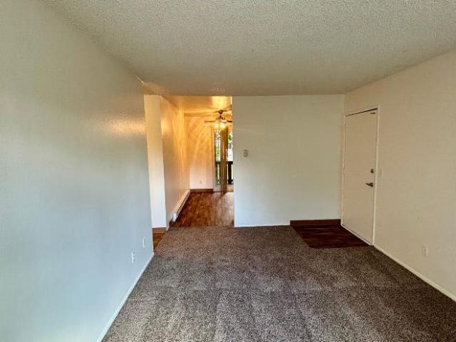 2 Br, 1 bath, Condo 3950 SW 102nd Ave