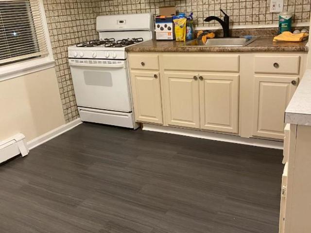2 Br, 1 bath, Condo 396 Belleville Turnpike