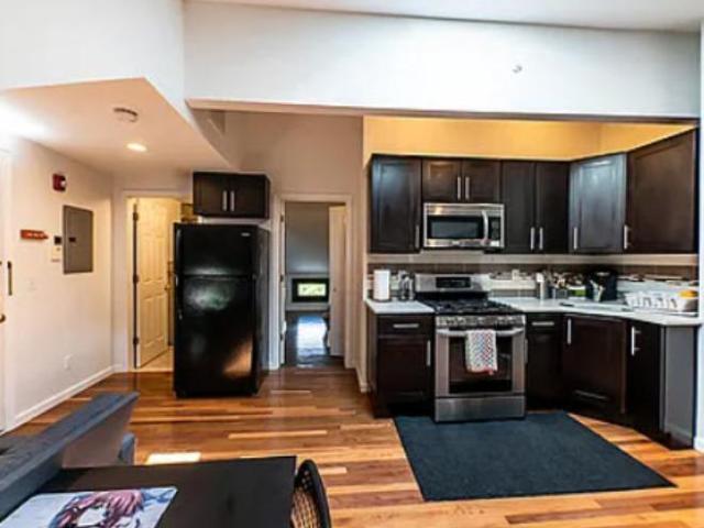 2 Br, 1 bath, Condo 39 Throop Avenue