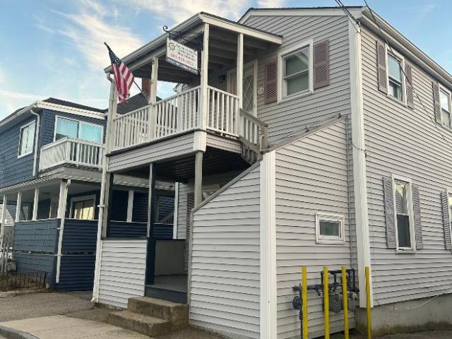 2 Br, 1 bath, Condo 3 M Street