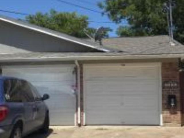 2 Br, 1 bath, Divided 708 Truman Street