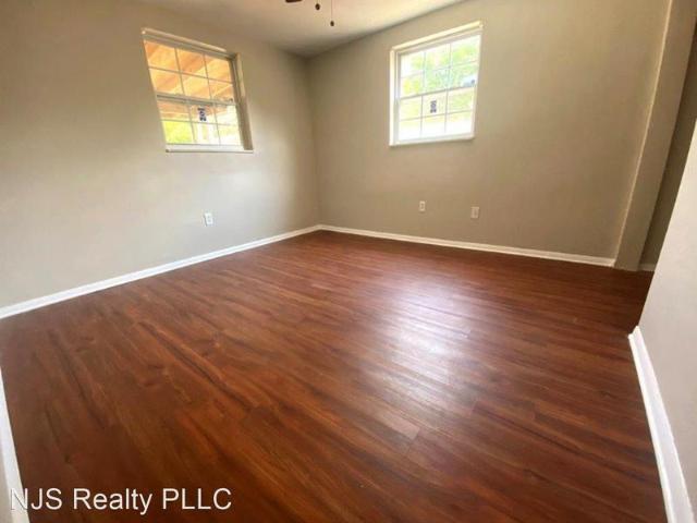 2 br, 1 bath House 12715 Social Dr