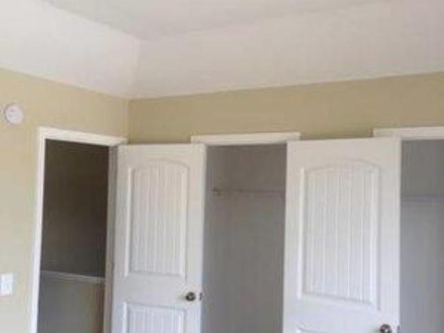 2 Br, 1 bath, Other 408 Park Ave