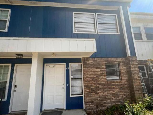2 Br, 1 bath, Apartment 40 11th Street