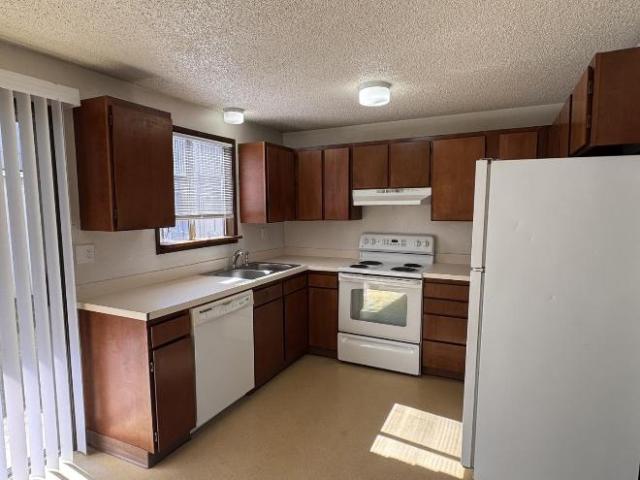 2 Br, 1 bath, Other 423 Hewitt Avenue
