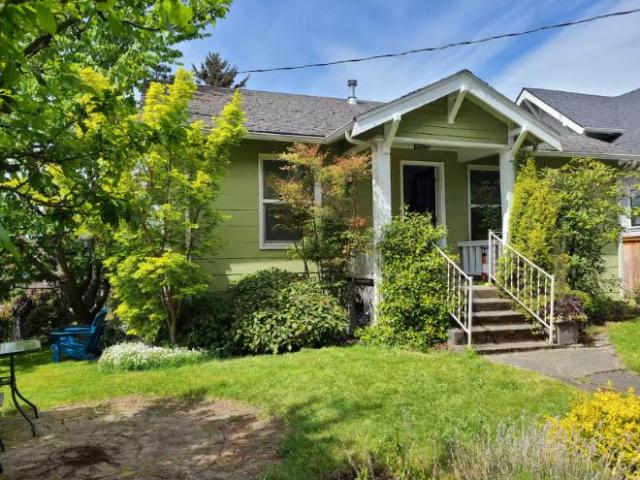 2 Br, 1 bath, Other 4303 5th Avenue Northwest