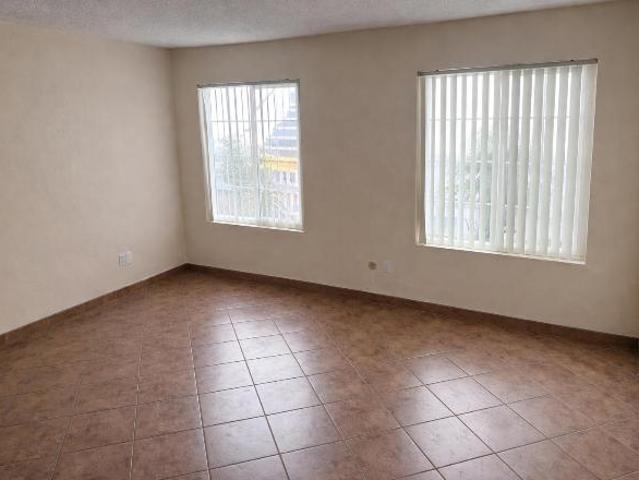 2 Br, 1 bath, Apartment 4455 Quince Street