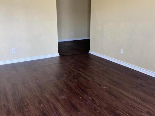 2 Br, 1 bath, Other 475 S Denver St