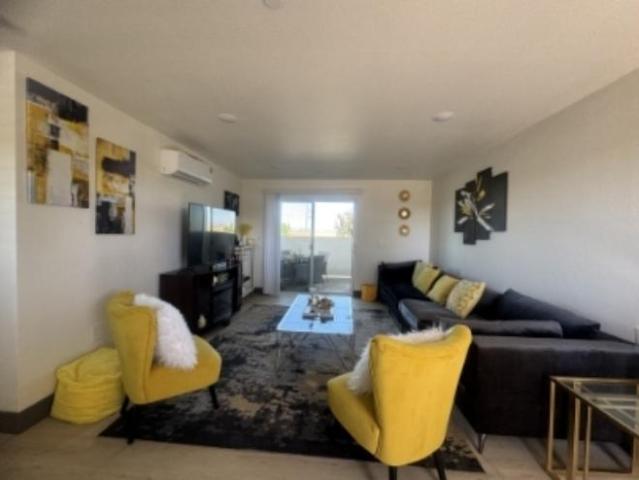 2 Br, 1 bath, Other 4834 Powerline Road