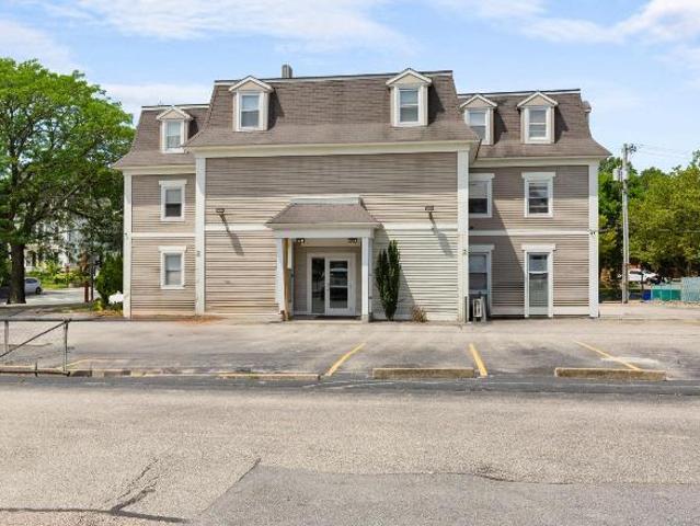 2 Br, 1 bath, Apartment 497 Broadway