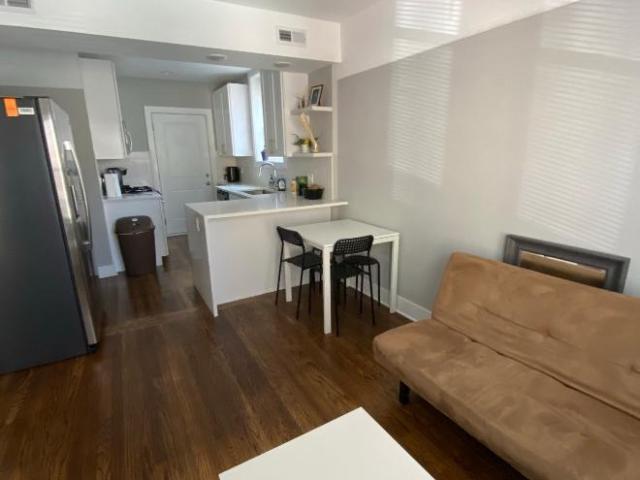 2 Br, 1 bath, Other 5034 North Washtenaw Avenue